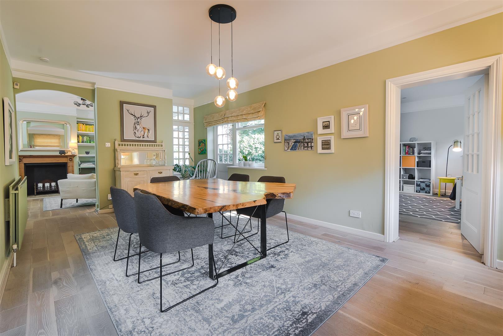 Sheen Gate Gardens, East Sheen - Laurent Residential